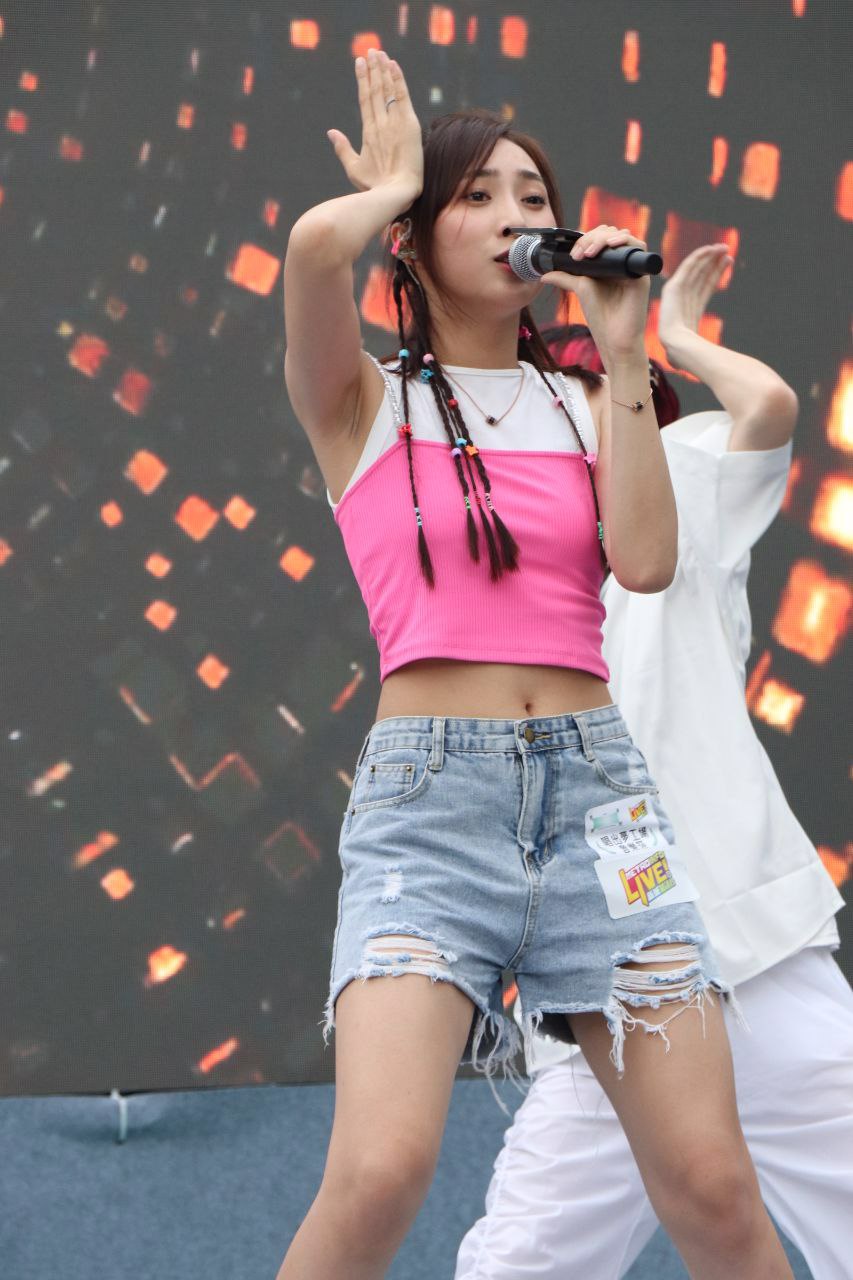 Yumi使不使cute到咁，想搣面豬登 - 娛樂台 - 香港高登討論區