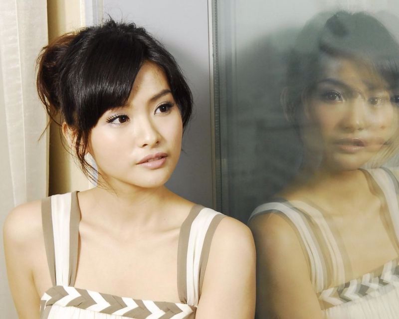 岩岩碌ig發現依個00後妹豬勁正 - 香港高登討論區