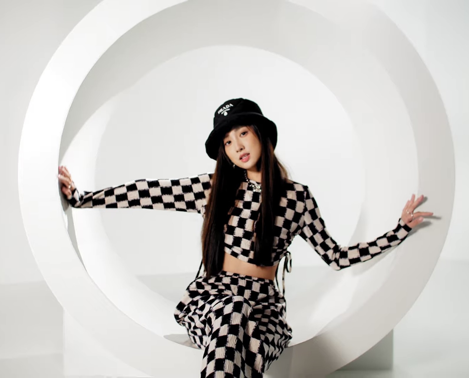 Yumi第二首派台歌wanna be close to u 正式上架 - 香港高登討論區